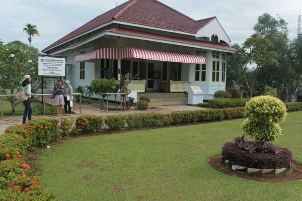Di Pesisir Selatan Pulau Flores: Rumah Pengasingan Ir. Soekarno di Ende ...