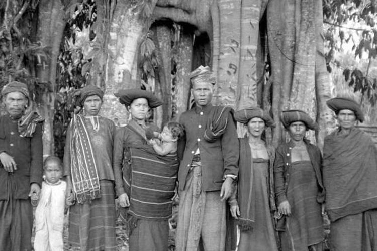 Sejarah Suku Karo: Menelusuri Asal Usul, Budaya, dan Ketangguhan Leluhur di Tanah Sumatera Utara!