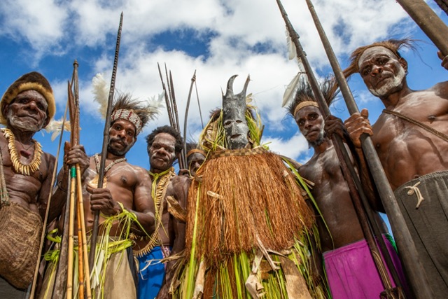 Sejarah Suku Ayamaru: Jejak Budaya Leluhur dari Danau ke Pegunungan ...