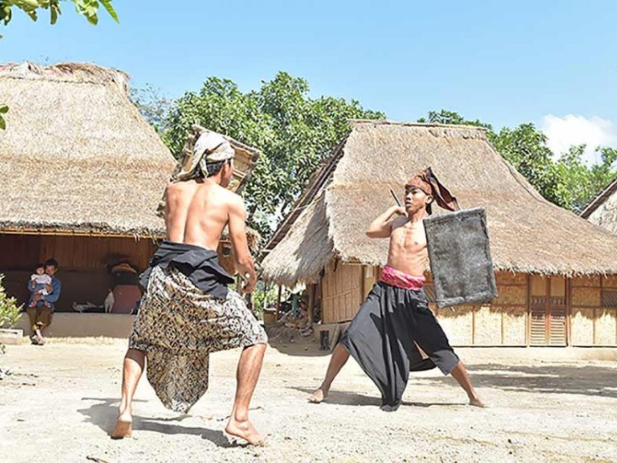 Pernah Mendengar Tentang Rumah Adat Bale Tani? Inilah Fakta Menariknya!